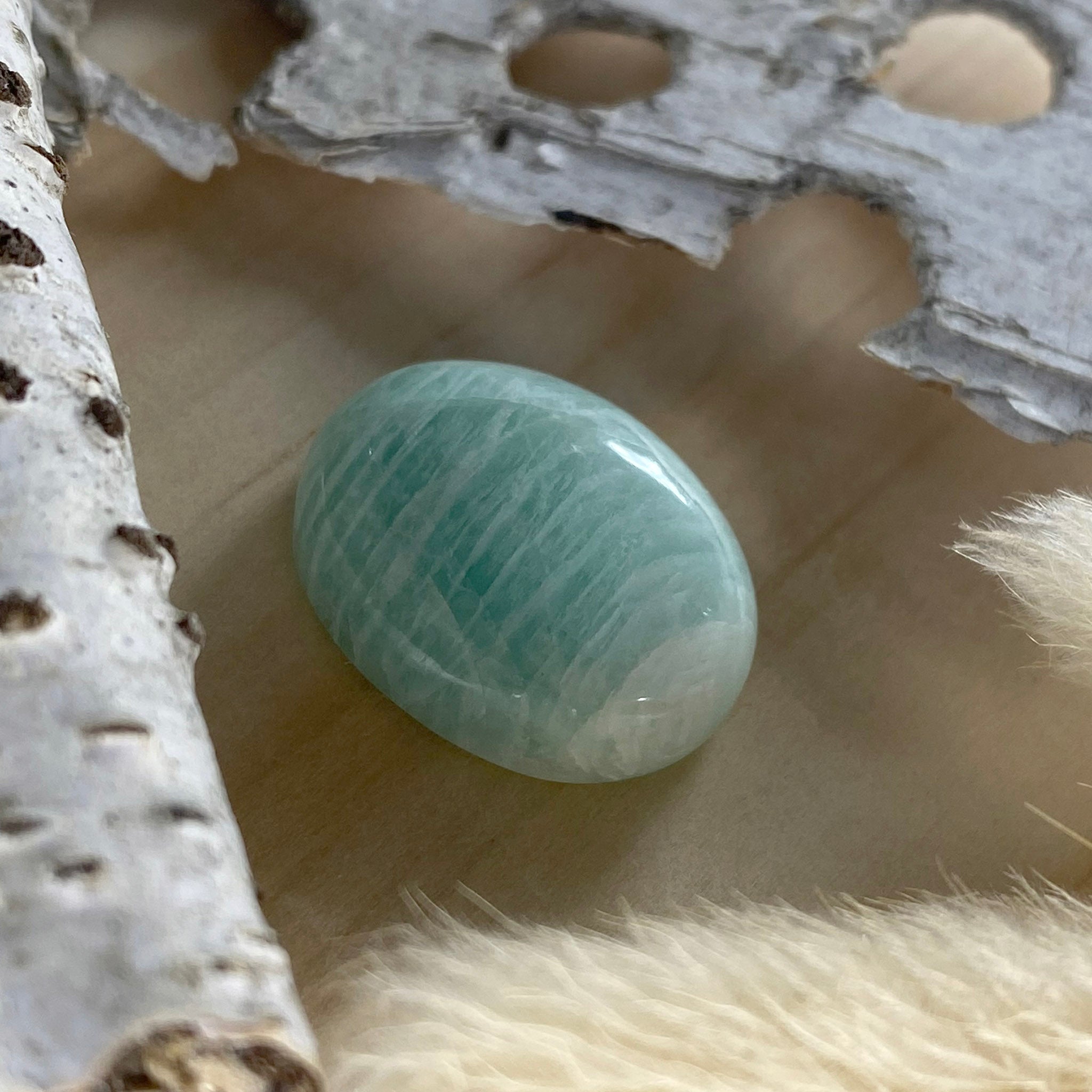 Stone Guide - Stone Treasures by the Lake